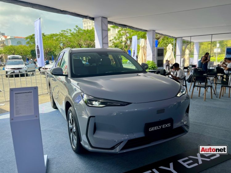 Lái thử Geely Cooray - Mẫu B-SUV đáng gờm trong phân khúc - Autonet